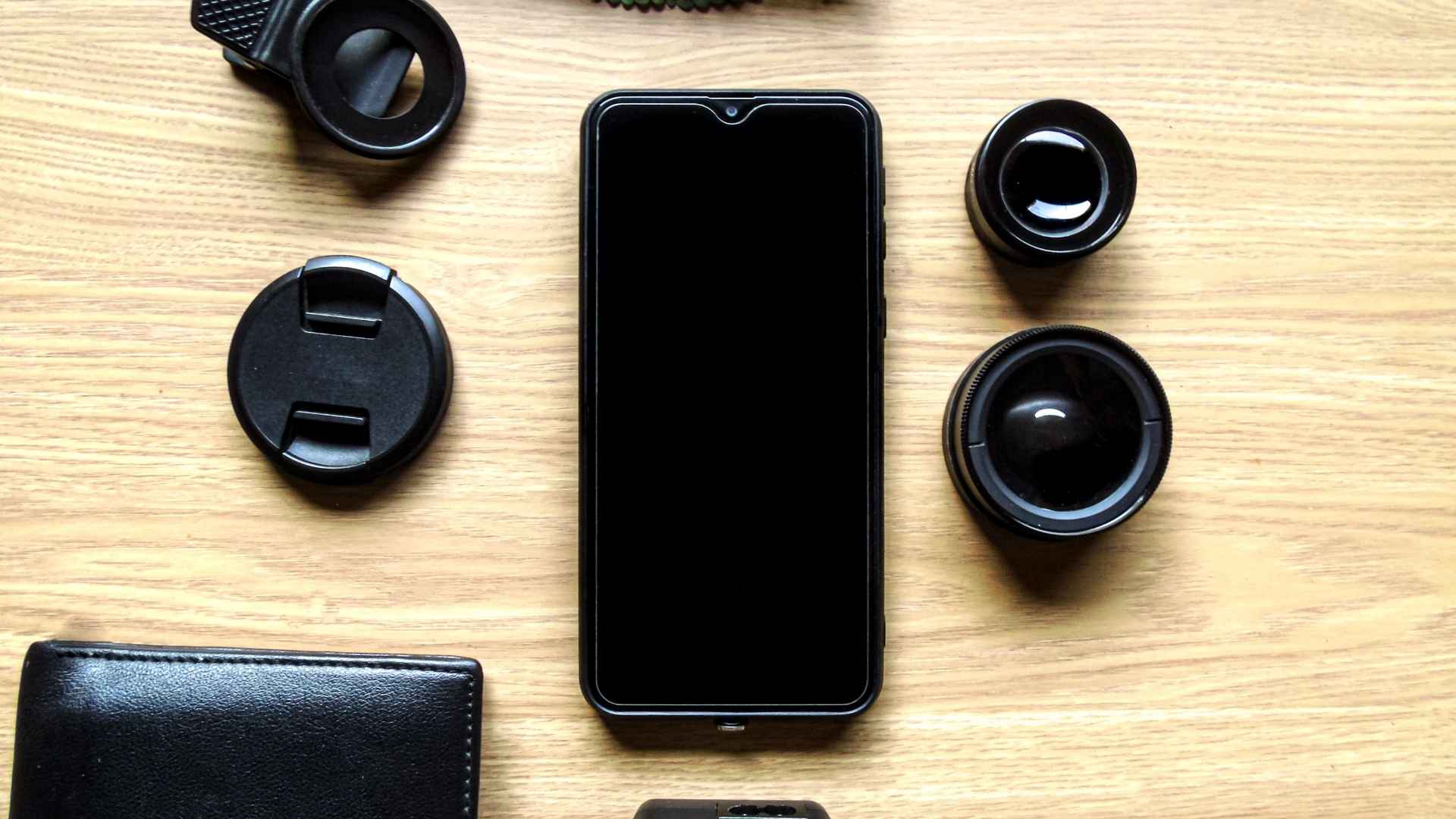 Best Anamorphic Lenses for iPhone & Android (2025 Guide)